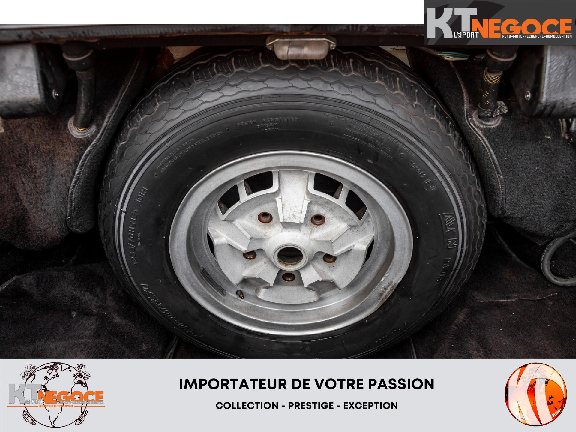 KT NEGOCE - ASTON MARTIN-DBS-V8 Saloon 1971