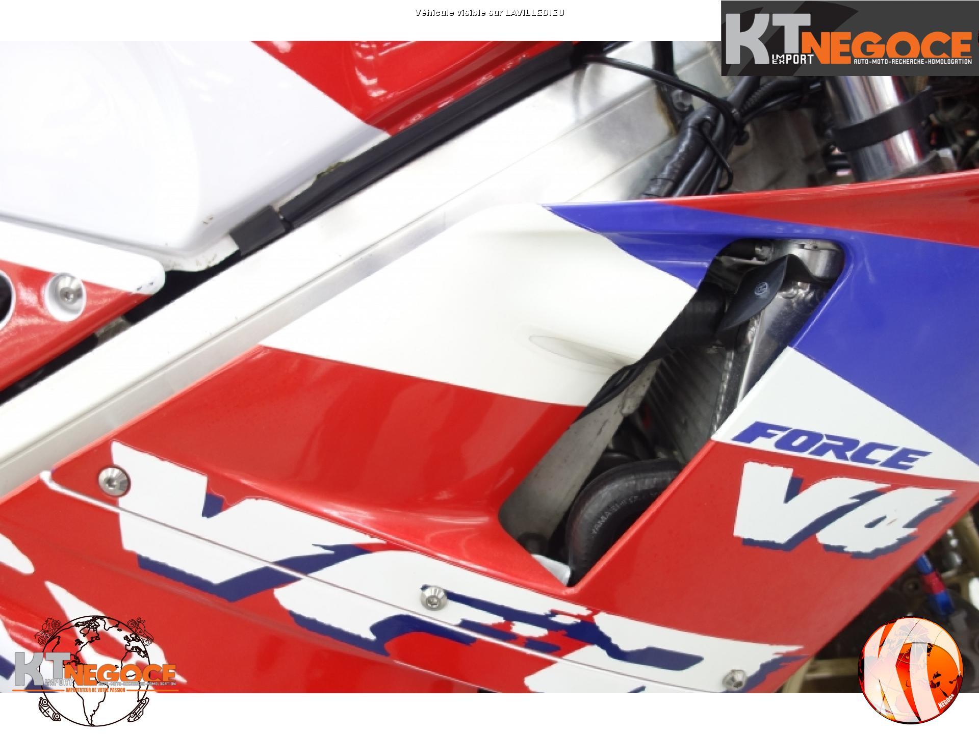 KT NEGOCE - HONDA-VFR-400 R NC30 V4 1990